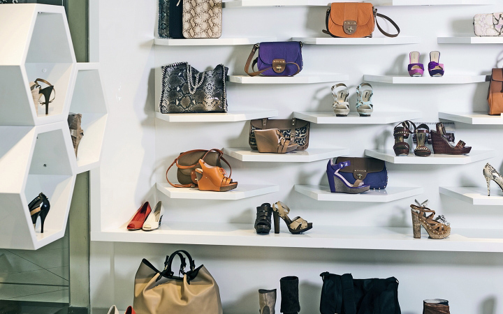 Retail Shoes Display Rack for Shoes Shop Interior Design | Funroadisplay