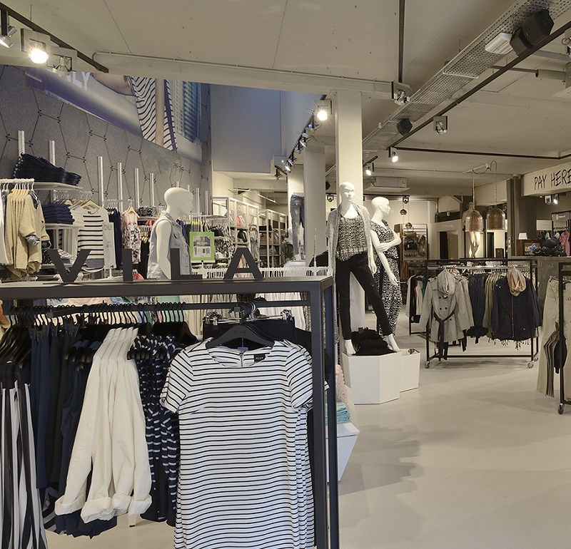 Wooden Clothing Display Showcase for Fashion Store Furniture ...