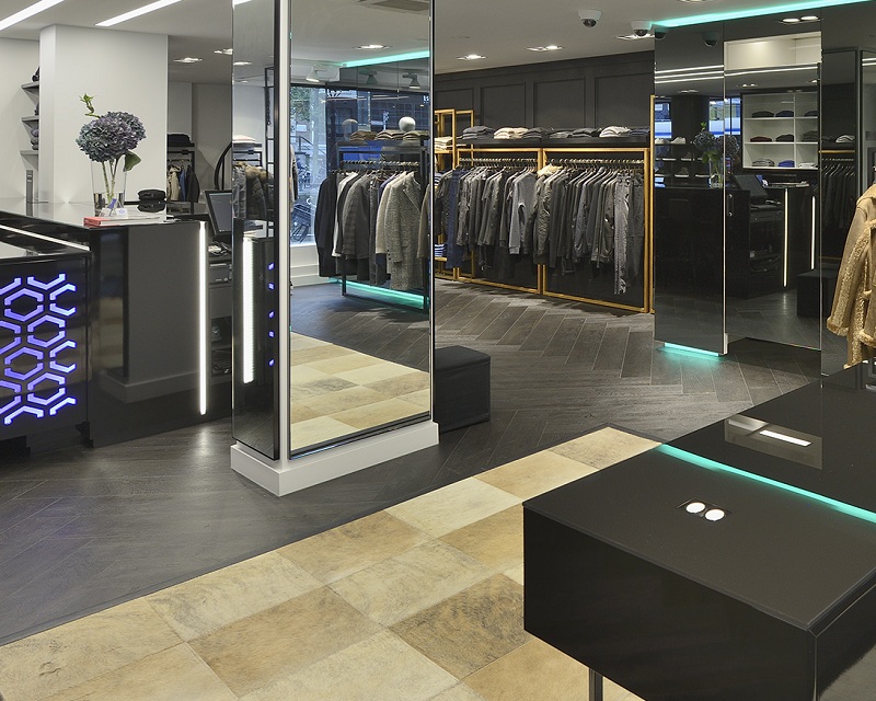 Fashion Wooden and Metal Clothes Rack Shop Fittings with Reception Desk