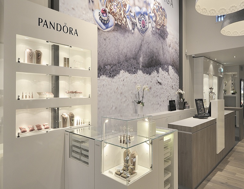 Quality Jewelry Display Showcase for Brand Store Design | Funroadisplay