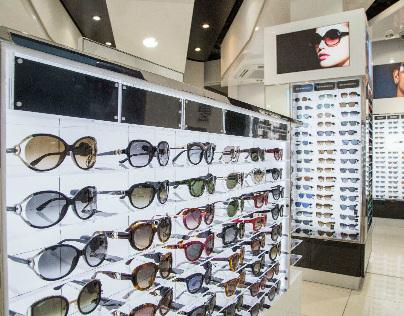 Fashion Wooden Optical Display Showcase for Sunglass Store Display ...