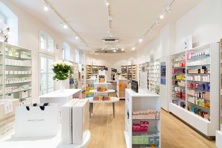 New Cosmetic Showcase Cabinet for Beauty Shop Interior Design ...