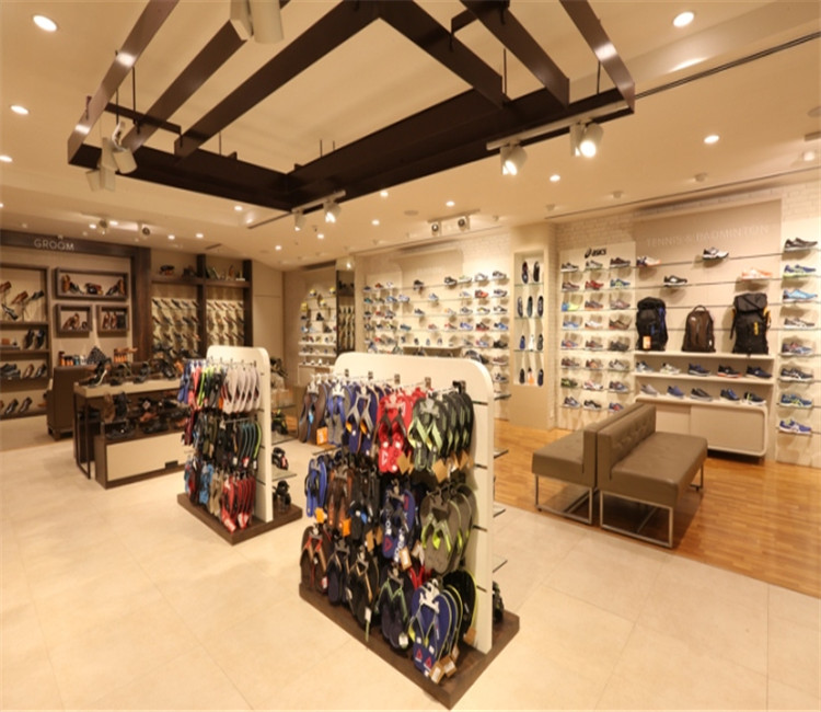 Wooden Shoes Display Rack for Brand Store Interior Design | Funroadisplay
