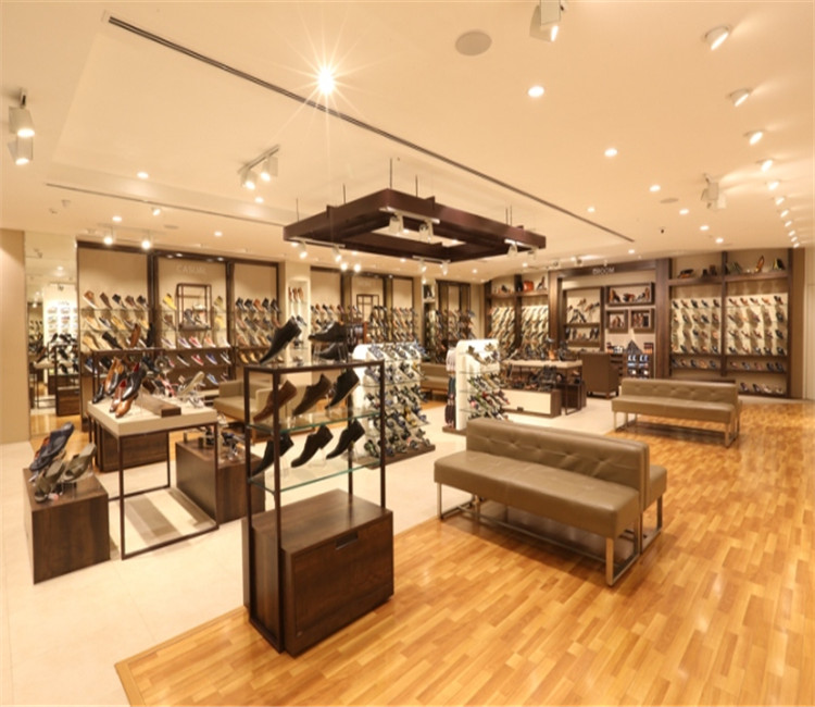 Wooden Shoes Display Rack for Brand Store Interior Design | Funroadisplay