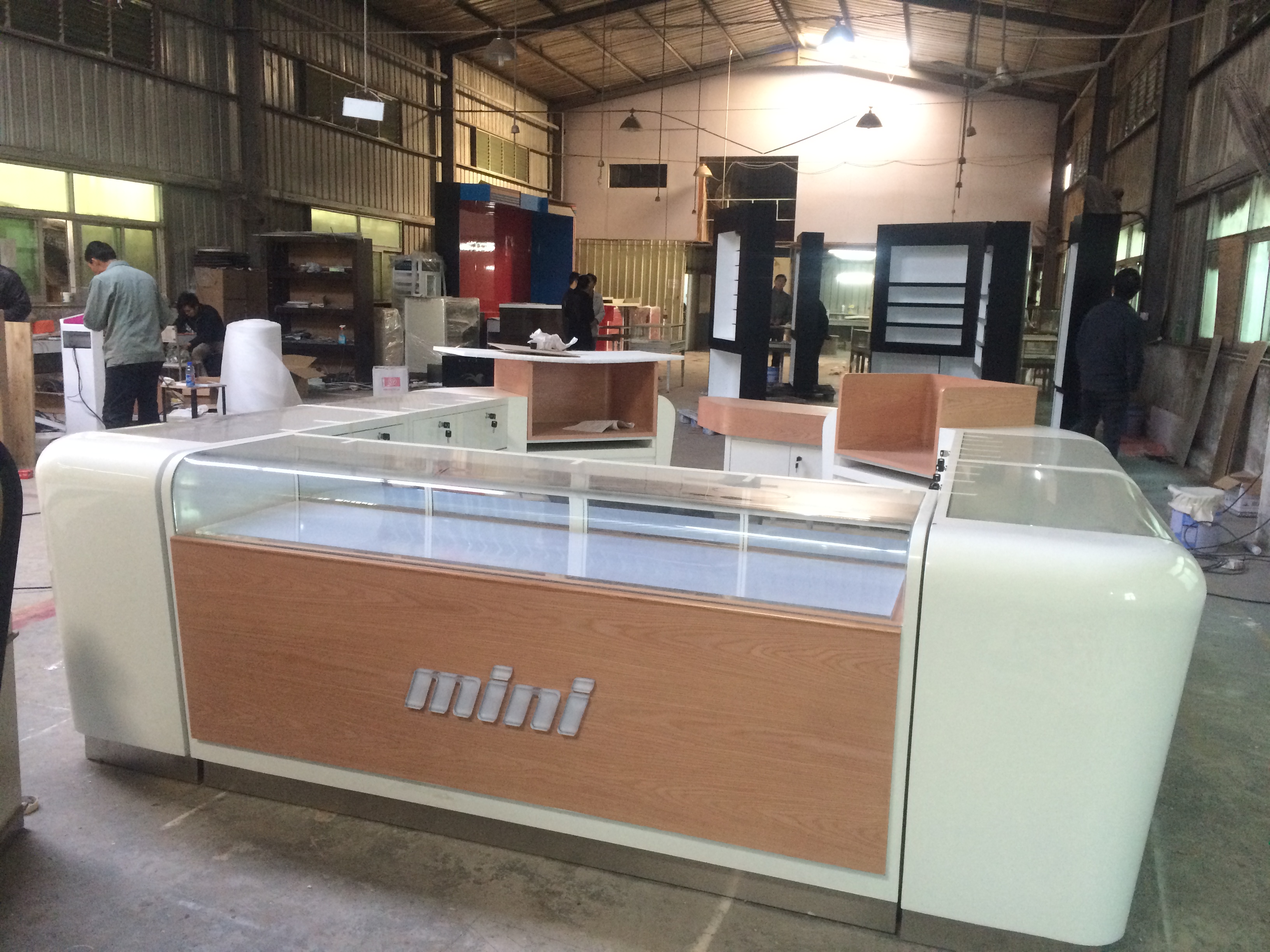 Customized Cell Phone Display Counter for Shopping Mall Decor ...