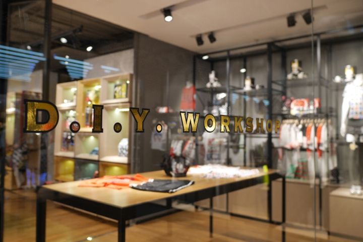 Wood suitcase and shelf for bag display clothing display racks for bag ...