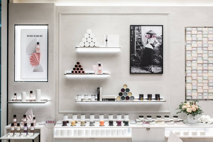 Marble Cosmetic Display Showcase for Dior Store Design | Funroadisplay