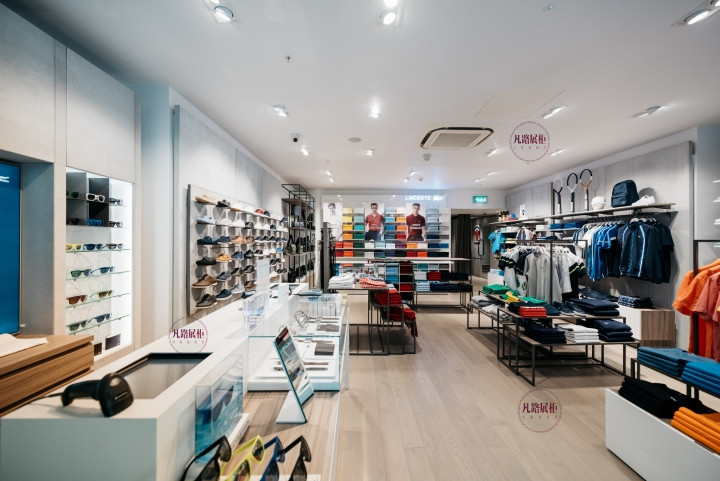 Retail Wooden Clothing Showcase for Clothing Store Display | Funroadisplay