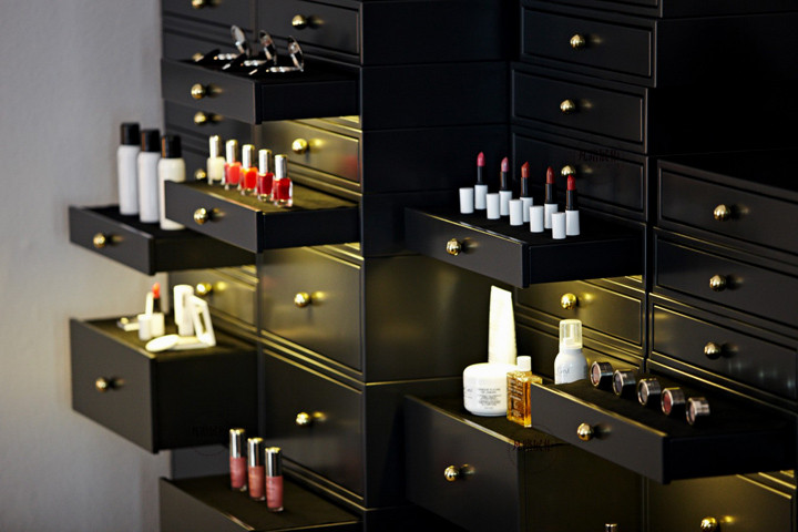 Retail Glass Cosmetic Showcase for Makeup Shop Decoration | Funroadisplay