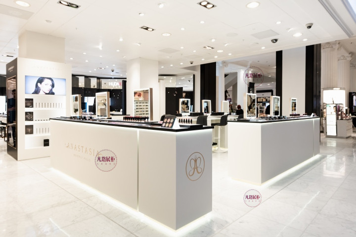 Glass Fireproof Material Cosmetic Showcase Case