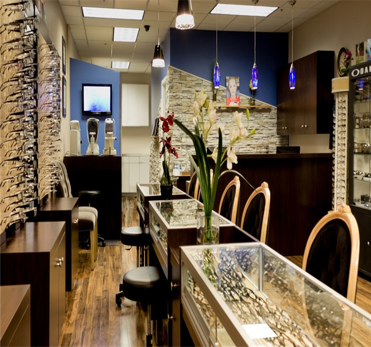 Stylish Cosmetic Showcase for Beauty Shop Interior Design | Funroadisplay